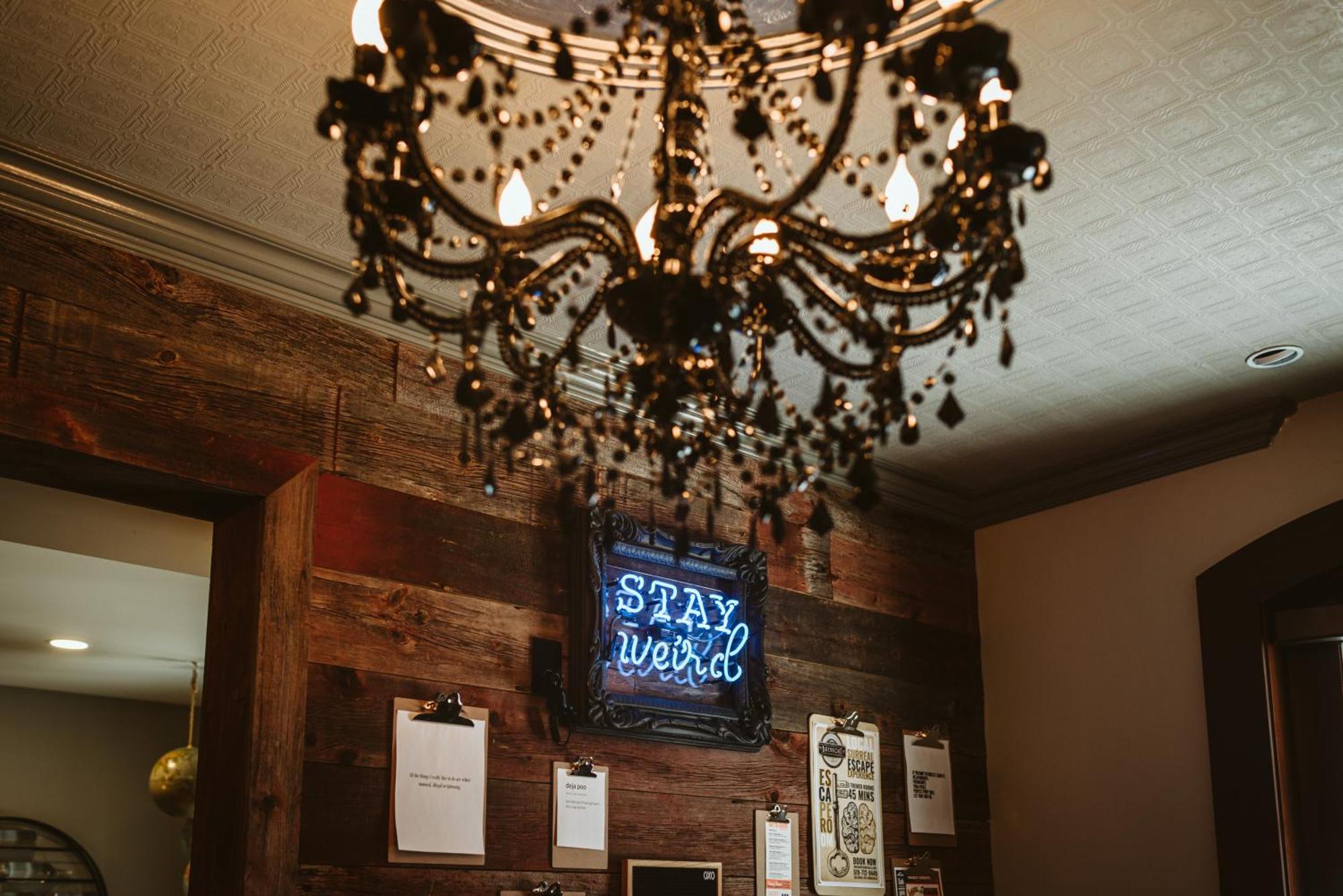 HOTEL GROVE | ⋆⋆⋆ | KINGSVILLE, CANADA | SEASON DEALS FROM $121